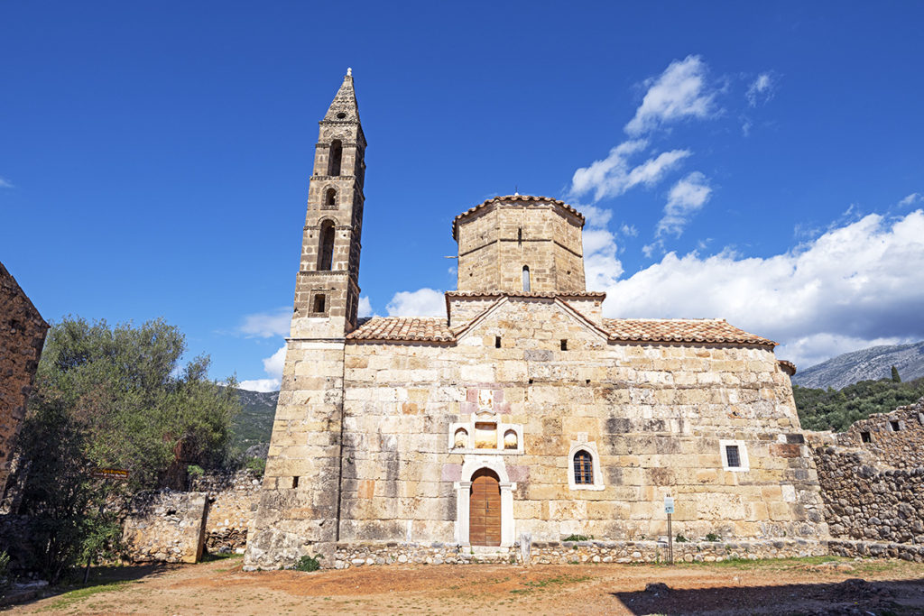 Why You Need to Visit the Beautiful Town of Kardamyli Greece • Wander ...