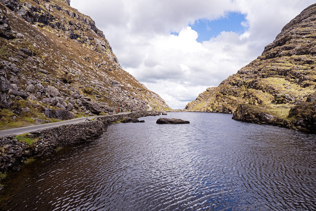 Walking The Stunningly Beautiful Gap Of Dunloe In County Kerry Ireland ...