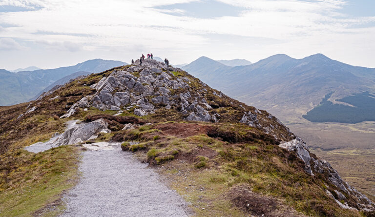 6 Excellent Tips for Hiking the Stunning Diamond Hill in Ireland ...
