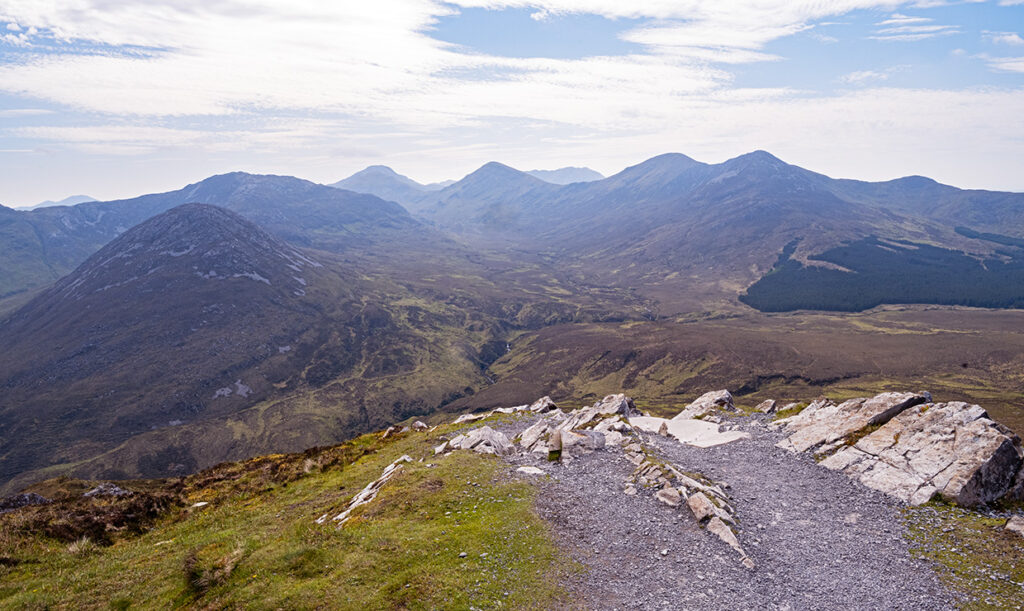 6 Excellent Tips for Hiking the Stunning Diamond Hill in Ireland ...