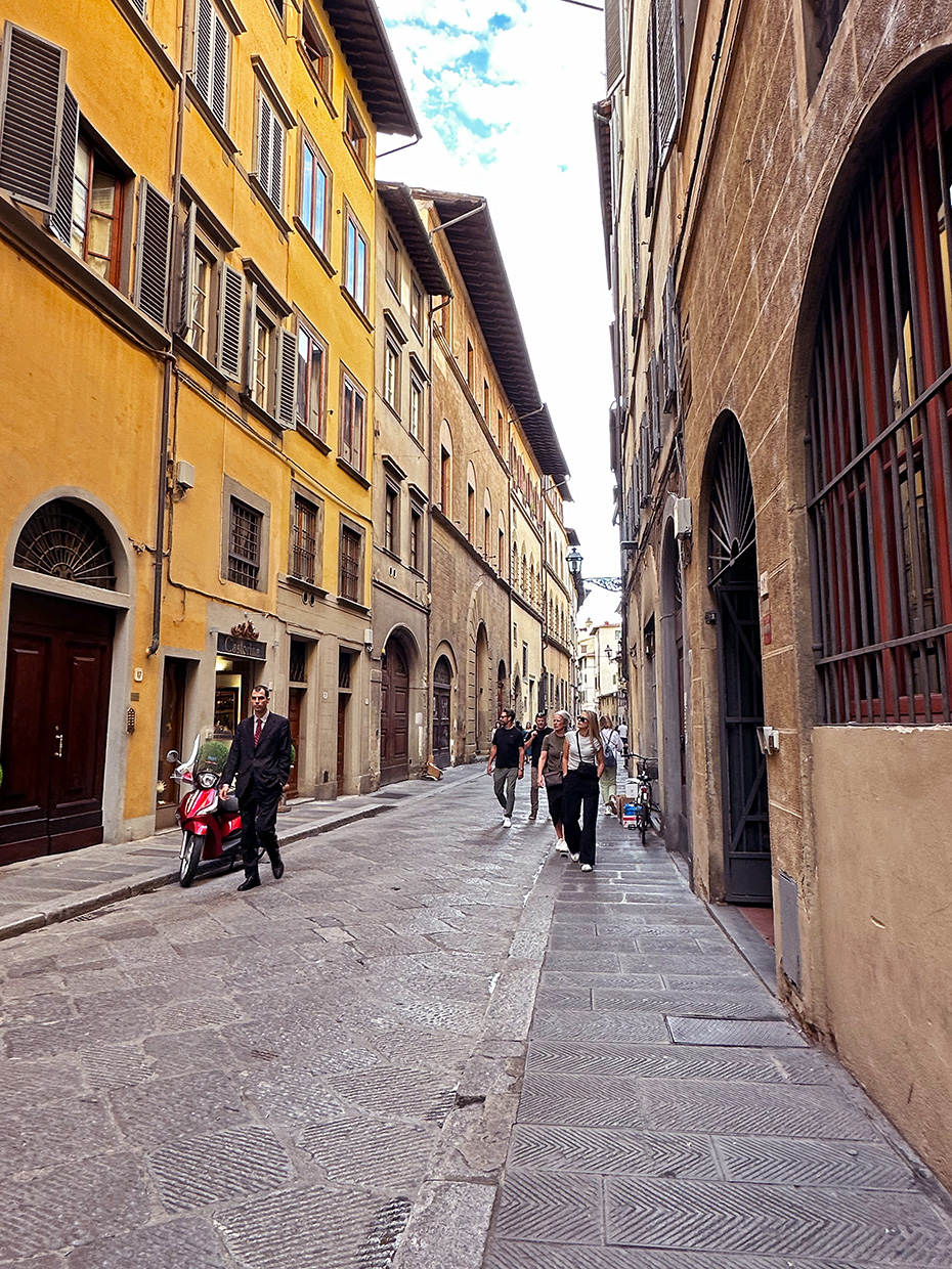 Why the Wonderful Oltrarno Is the Best Neighborhood in Florence ...